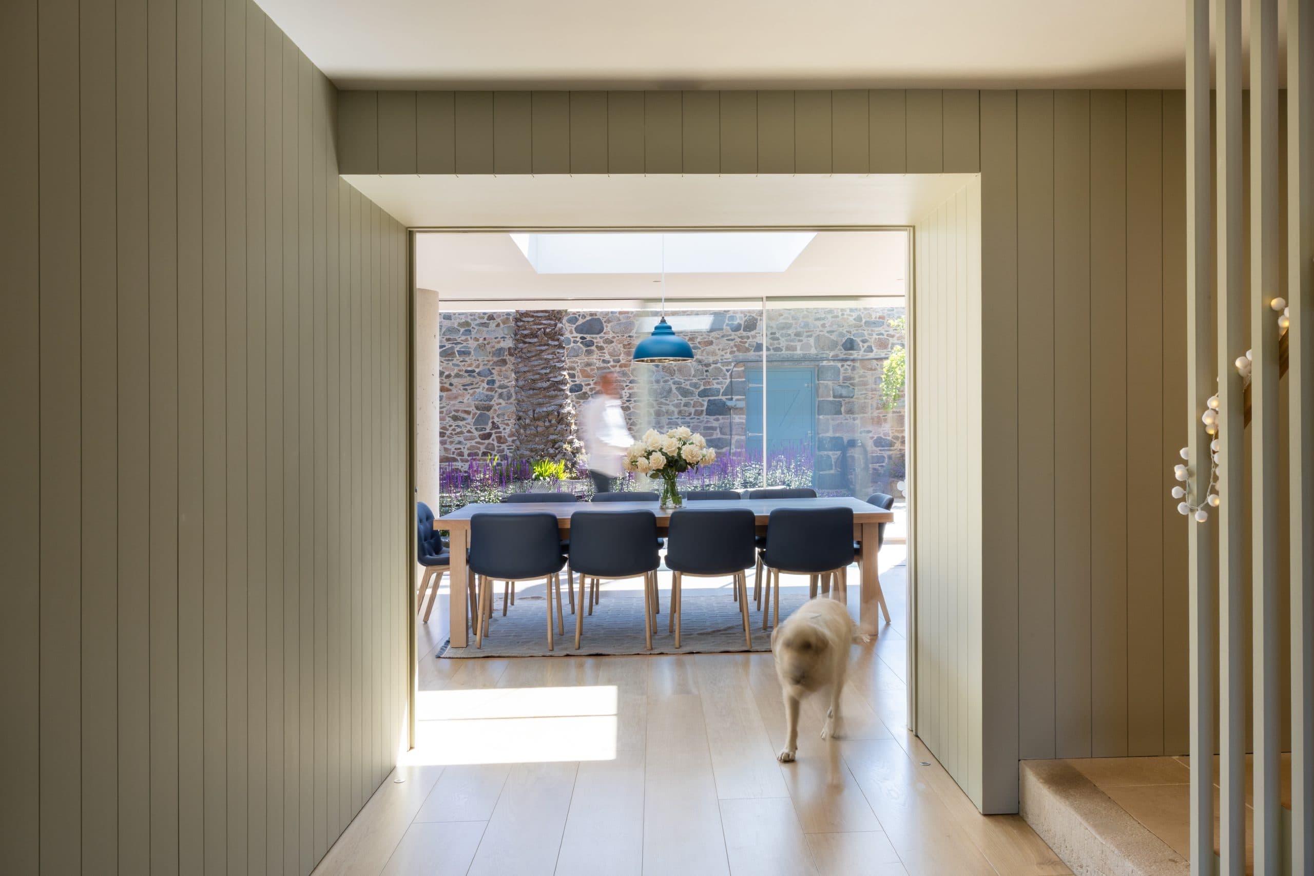 West Coast Farmhouse - Breton