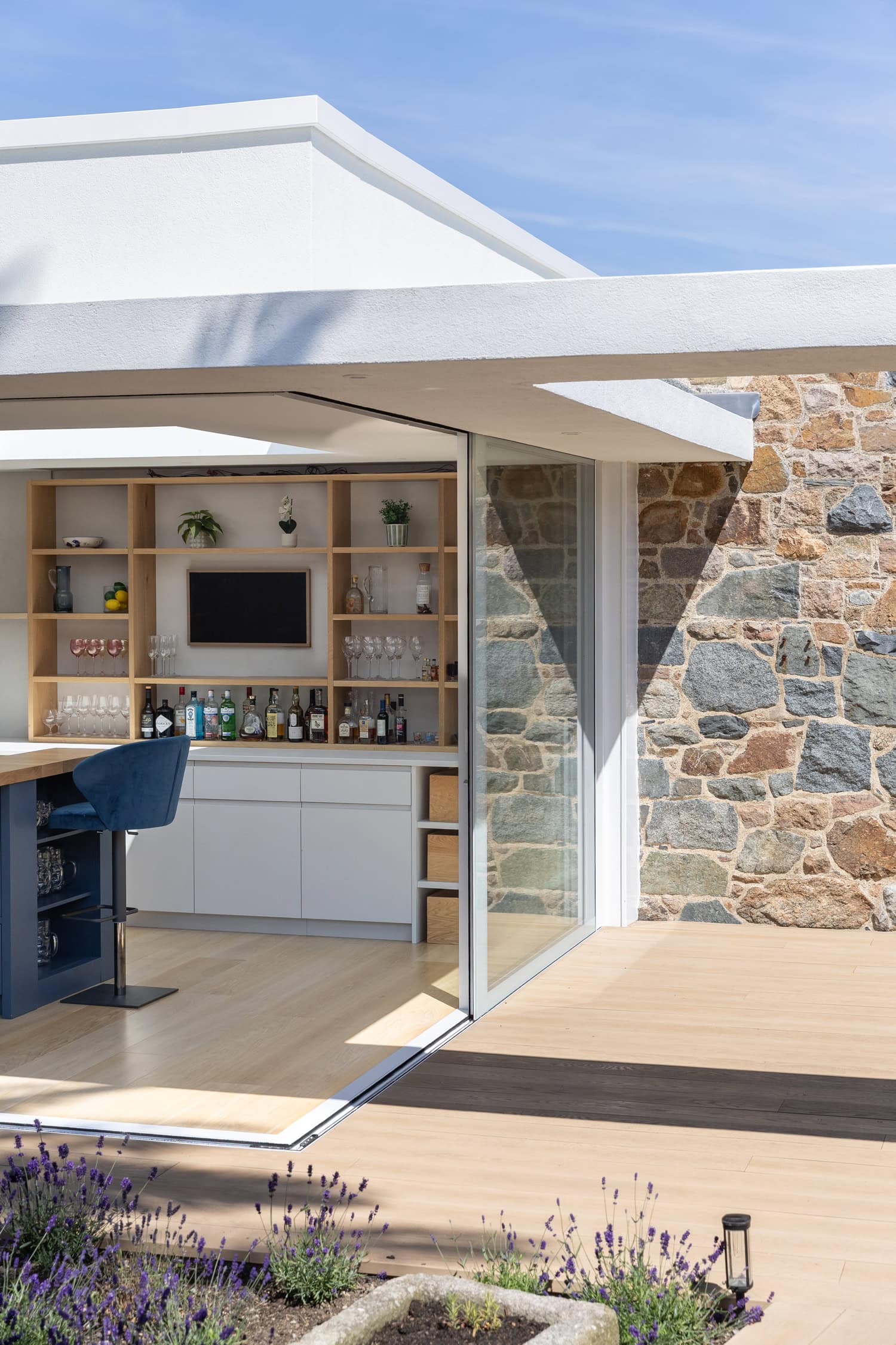 West Coast Farmhouse - Breton
