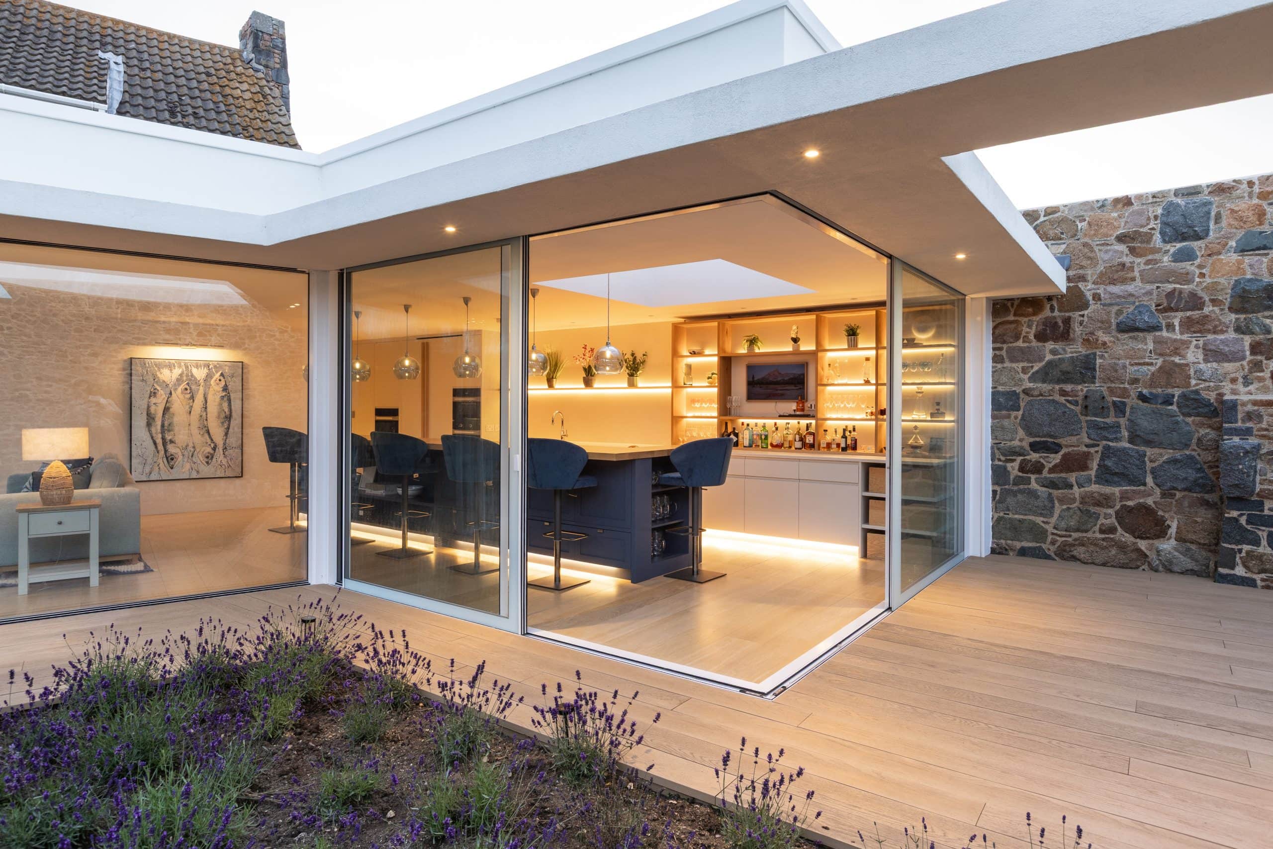 West Coast Farmhouse - Breton